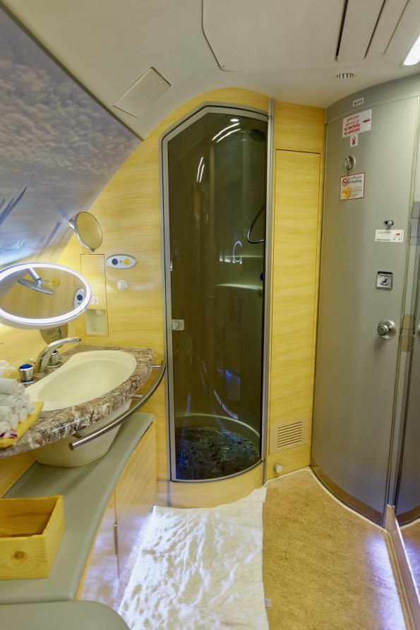 Which airlines have onboard showers? - Point Hacks