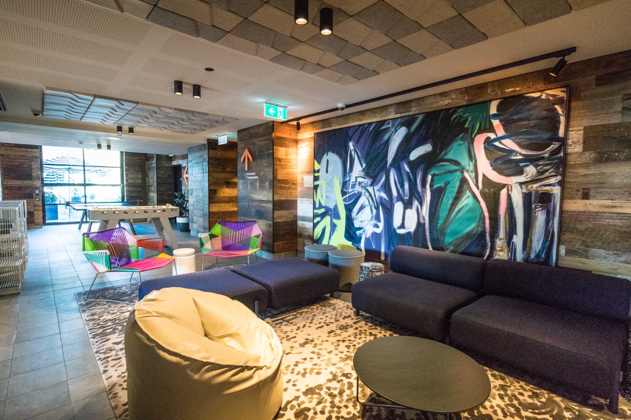 Aloft Perth Breezy Corner King Room Picture Review - Point Hacks