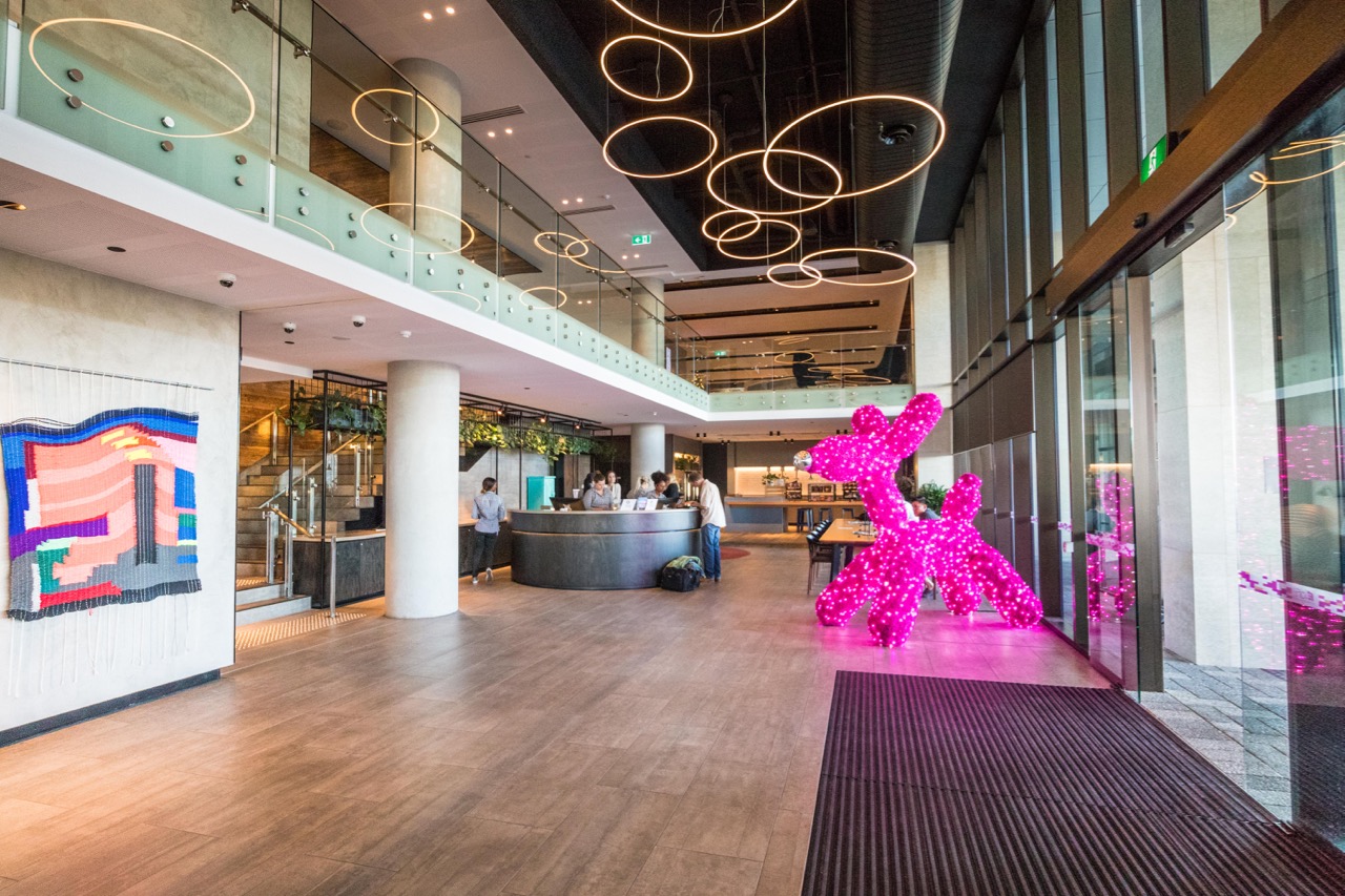 Aloft Perth Breezy Corner King Room Picture Review - Point Hacks