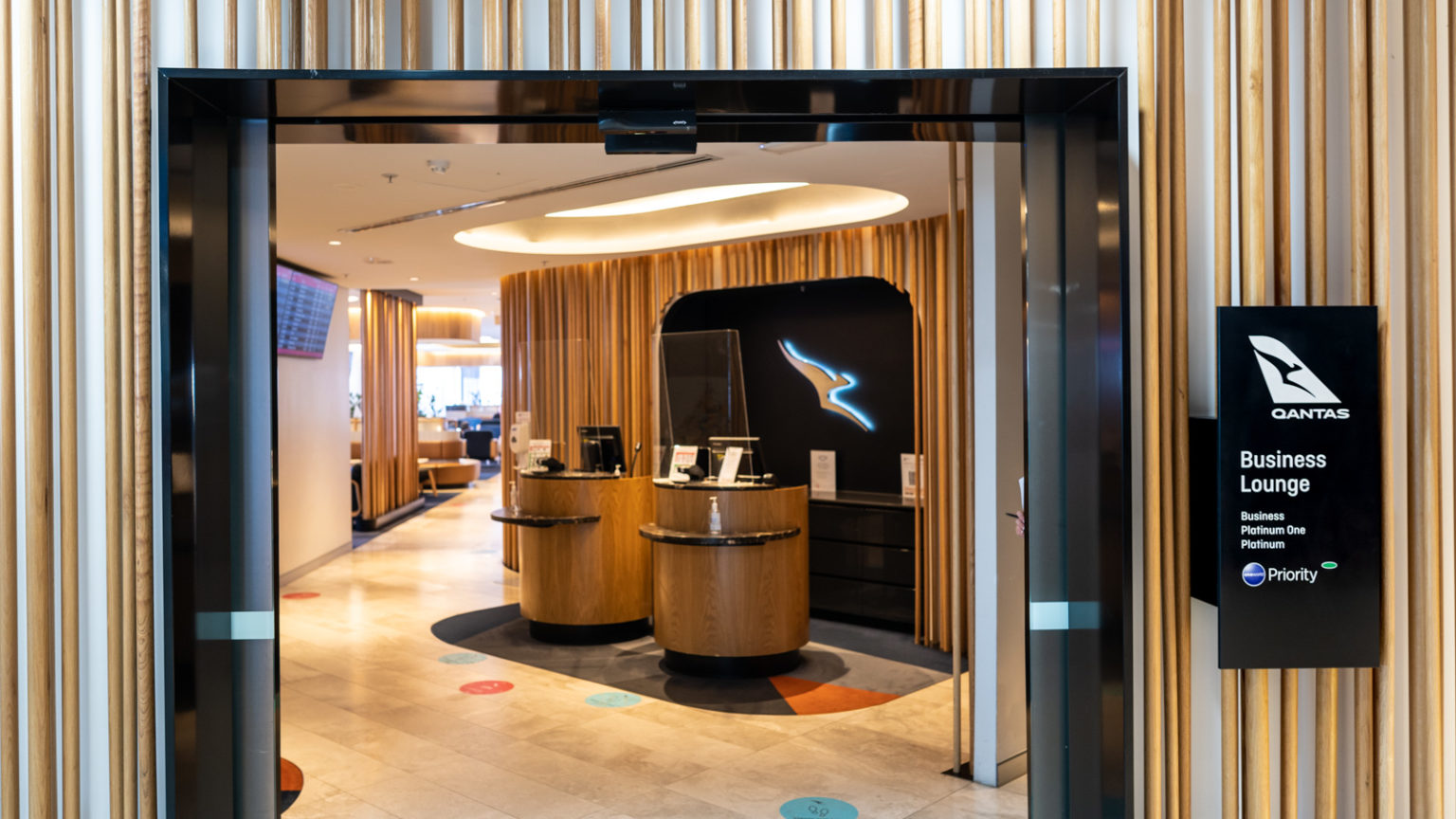 Can you access airport lounges on arrival? - Point Hacks