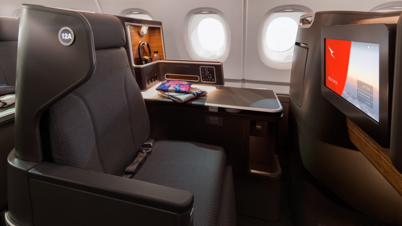 How to upgrade Qantas flights with points - Point Hacks