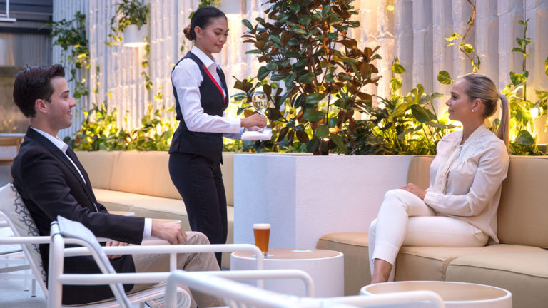 What to expect when flying to London - Point Hacks