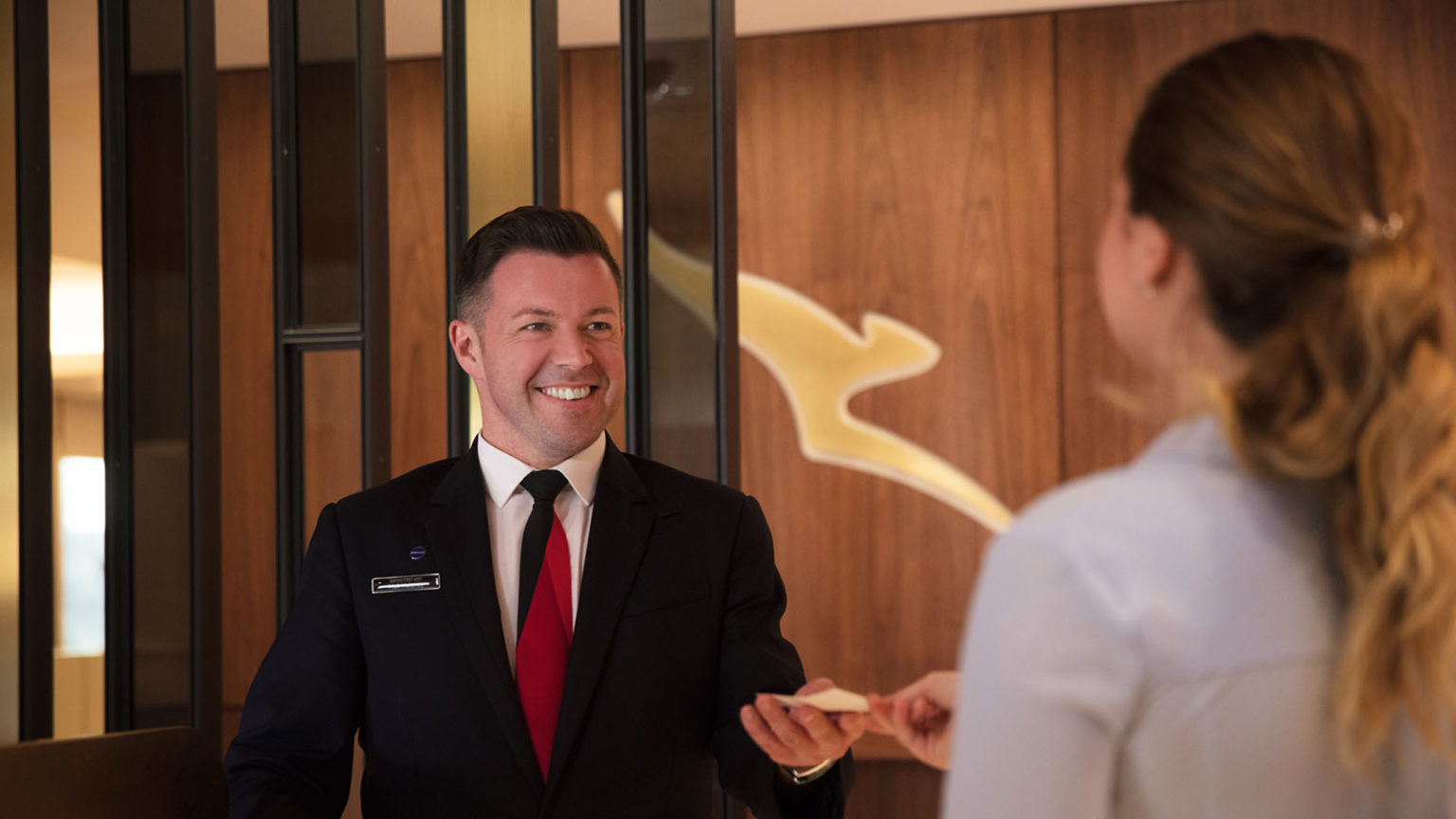 Qantas Business Rewards adds fast-track to Gold status - Point Hacks