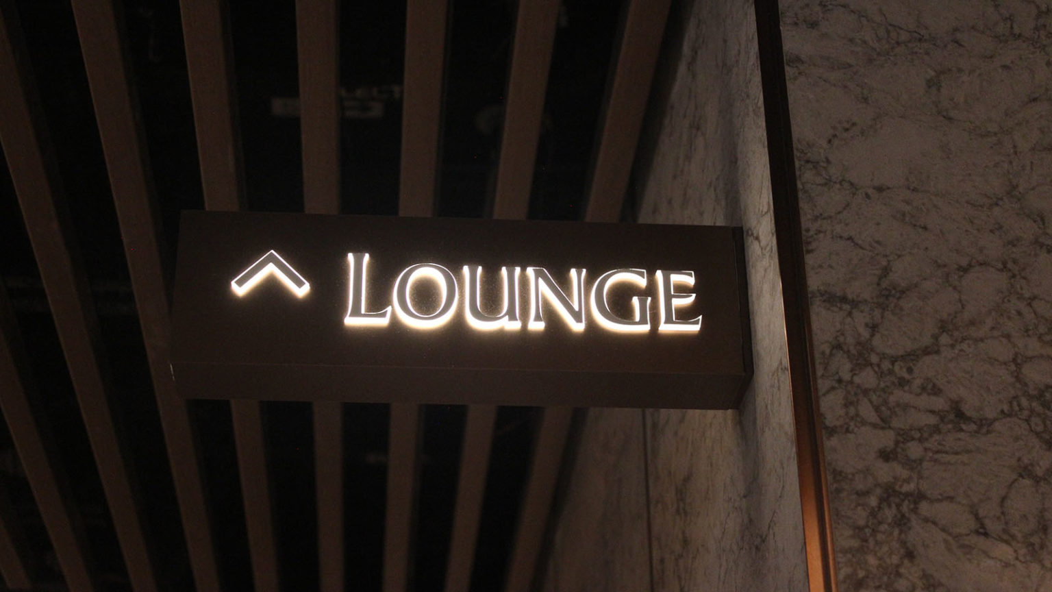 Singapore Airlines' SilverKris First Class Lounge, Changi - Point Hacks