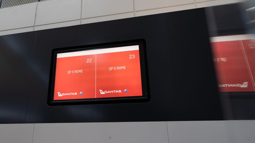 Review: Qantas Perth-Rome Boeing 787 Business Class - Point Hacks