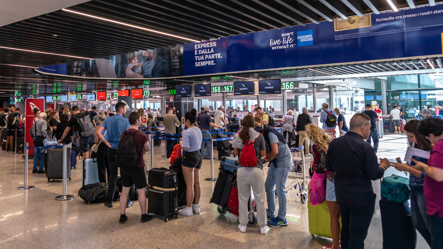 Review: Qantas Boeing 787 Premium Economy (Rome-Perth) - Point Hacks