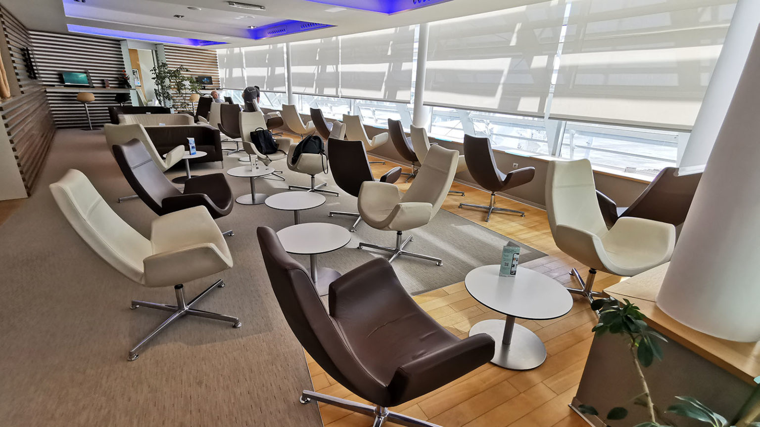 Review: Aircalin Hibiscus Lounge, Nouméa - Point Hacks