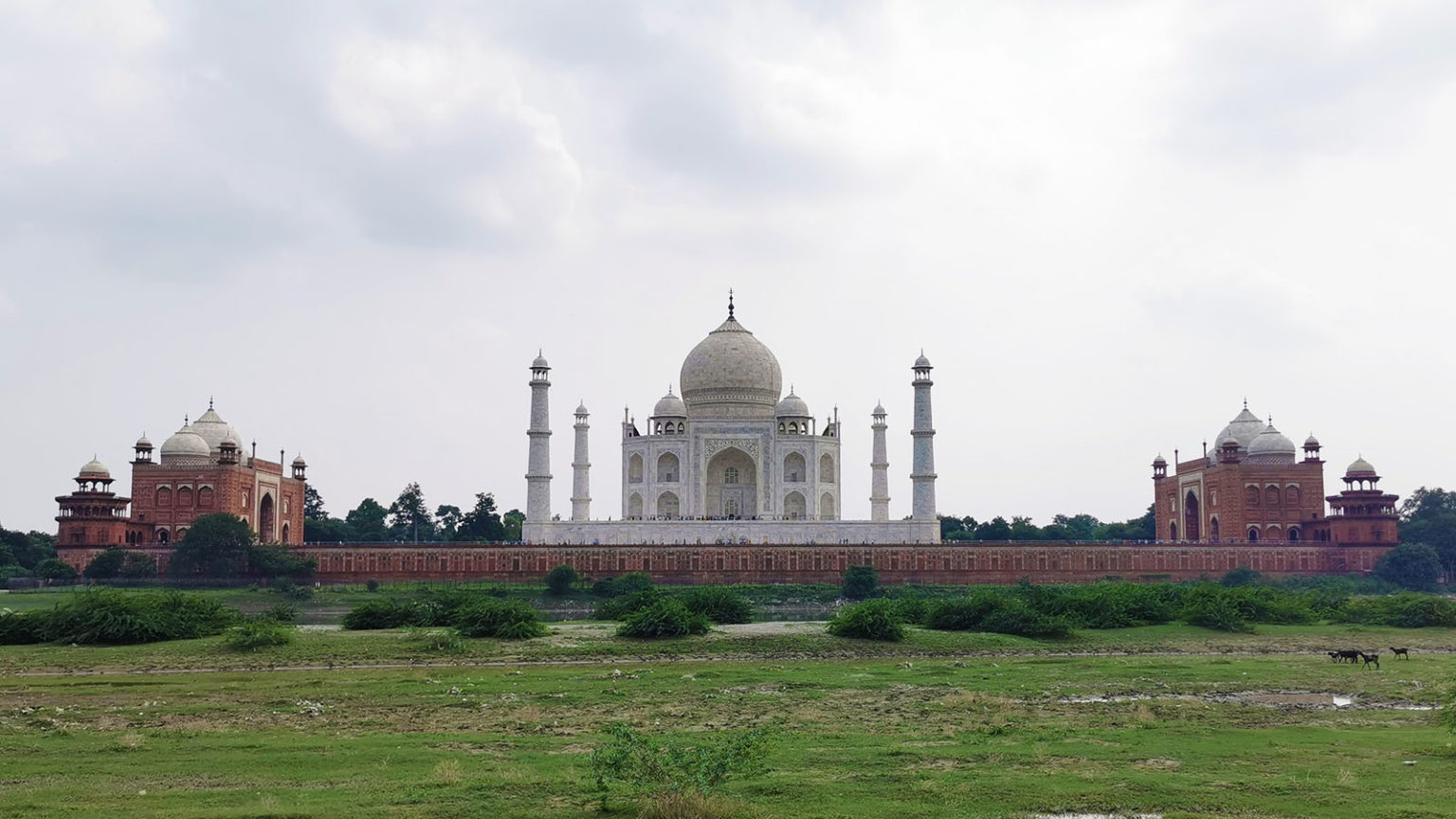 The Taj Mahal beckons: visiting India's stunning masterpiece - Point Hacks