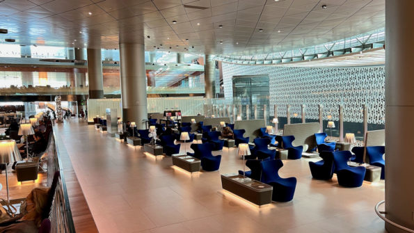 Review: Qatar Airways Al Mourjan Business Lounge, Doha - Point Hacks
