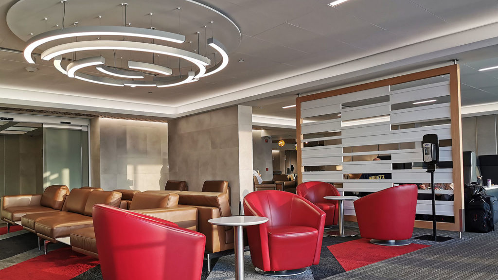 Review: American Airlines Flagship Lounge, Chicago - Point Hacks