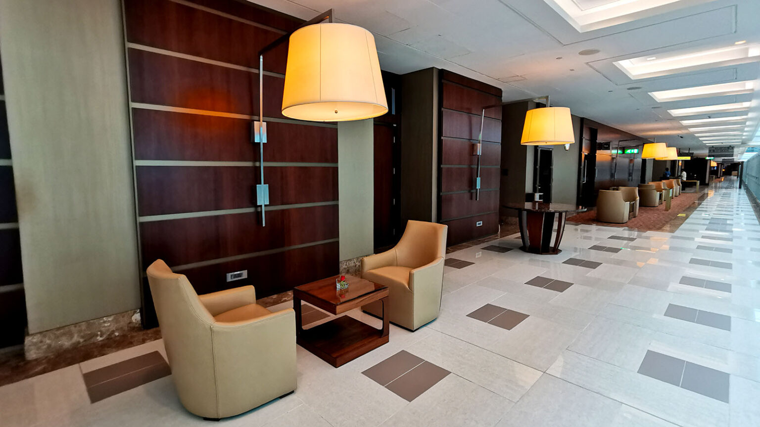 Review: Emirates First Class Lounge, Dubai T3, Concourse A - Point Hacks
