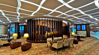 Review: Emirates First Class Lounge, Dubai T3, Concourse A - Point Hacks