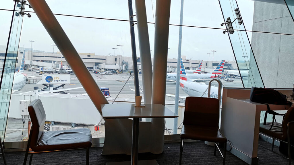 Review: American Airlines Admirals Club, Los Angeles (Terminal 4) - Point Hacks