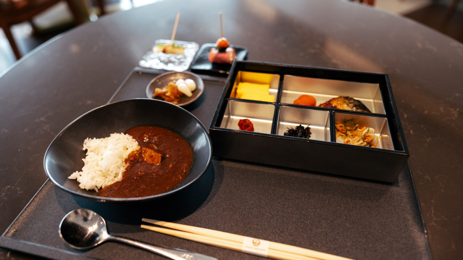 Review: Japan Airlines Boeing 777 First Class (Tokyo-London) - Point Hacks