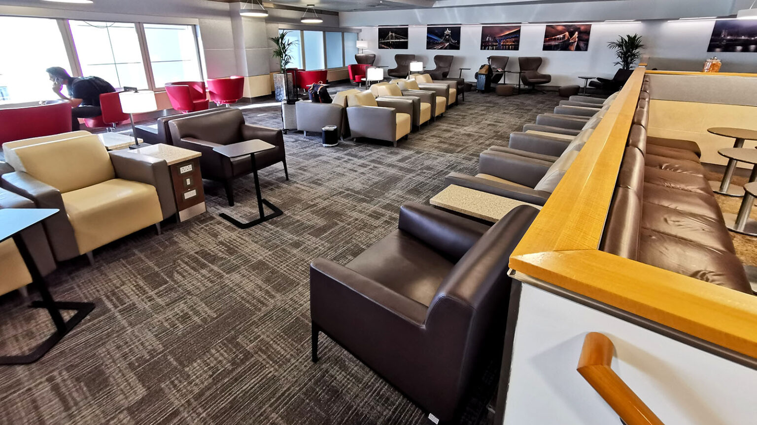 Review: American Airlines First Class Lounge, London Heathrow - Point Hacks