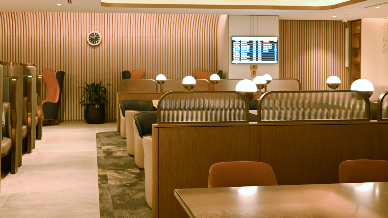 First Look: Singapore Airlines SilverKris Lounge, Perth International ...
