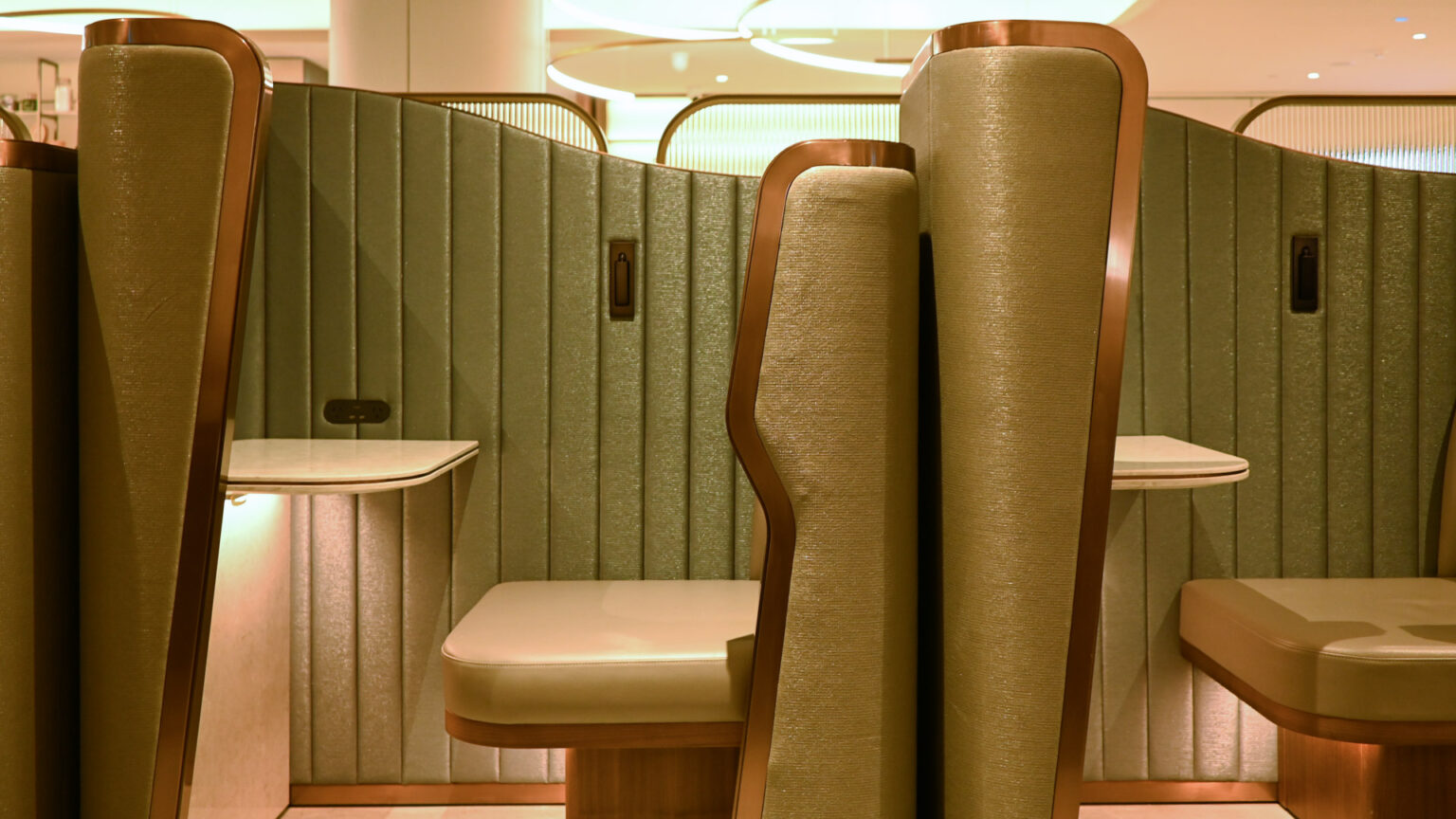 First Look: Singapore Airlines SilverKris Lounge, Perth International ...