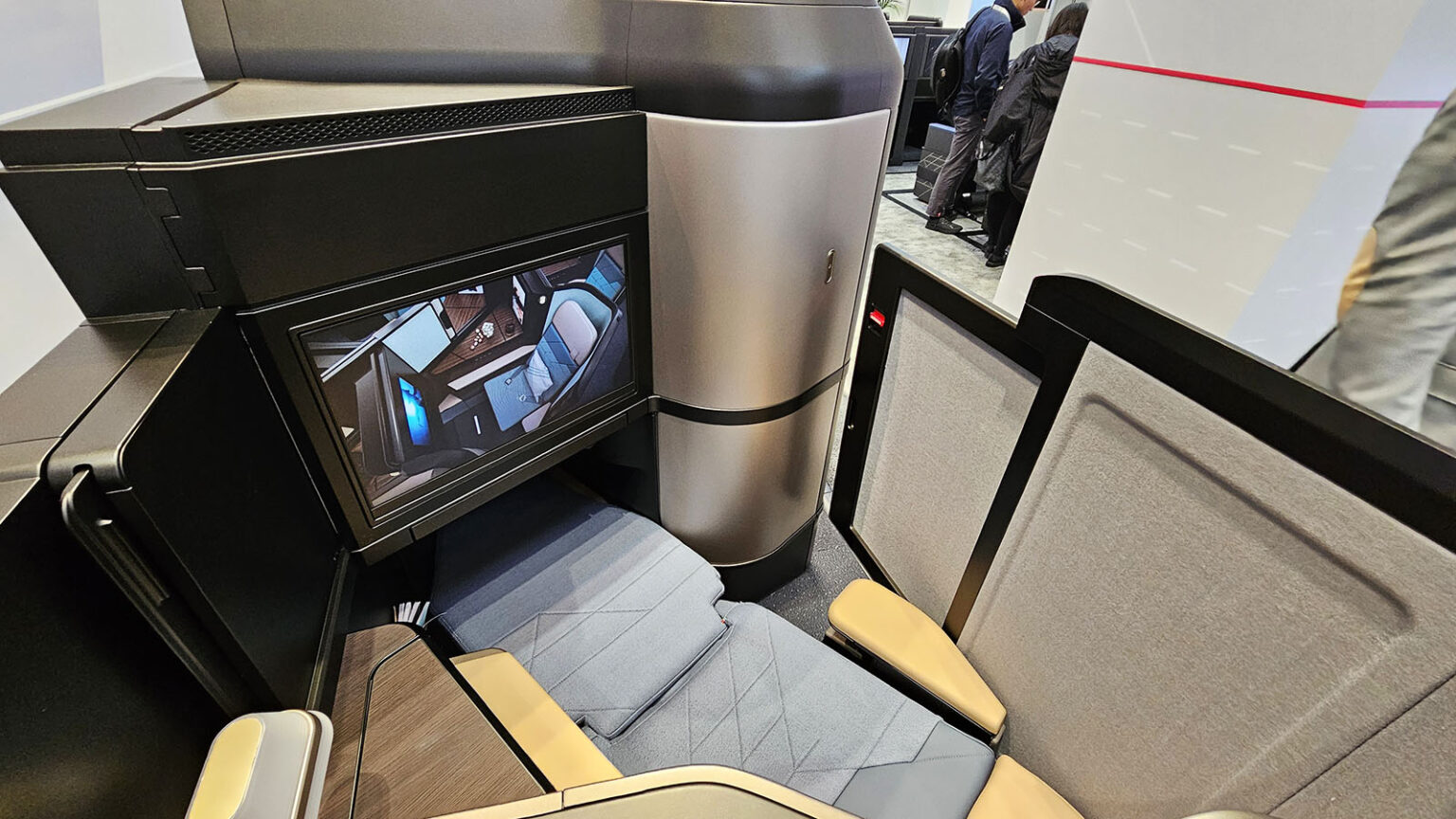 Up close with Etihad's new Boeing 787 Business Class seat - Point Hacks