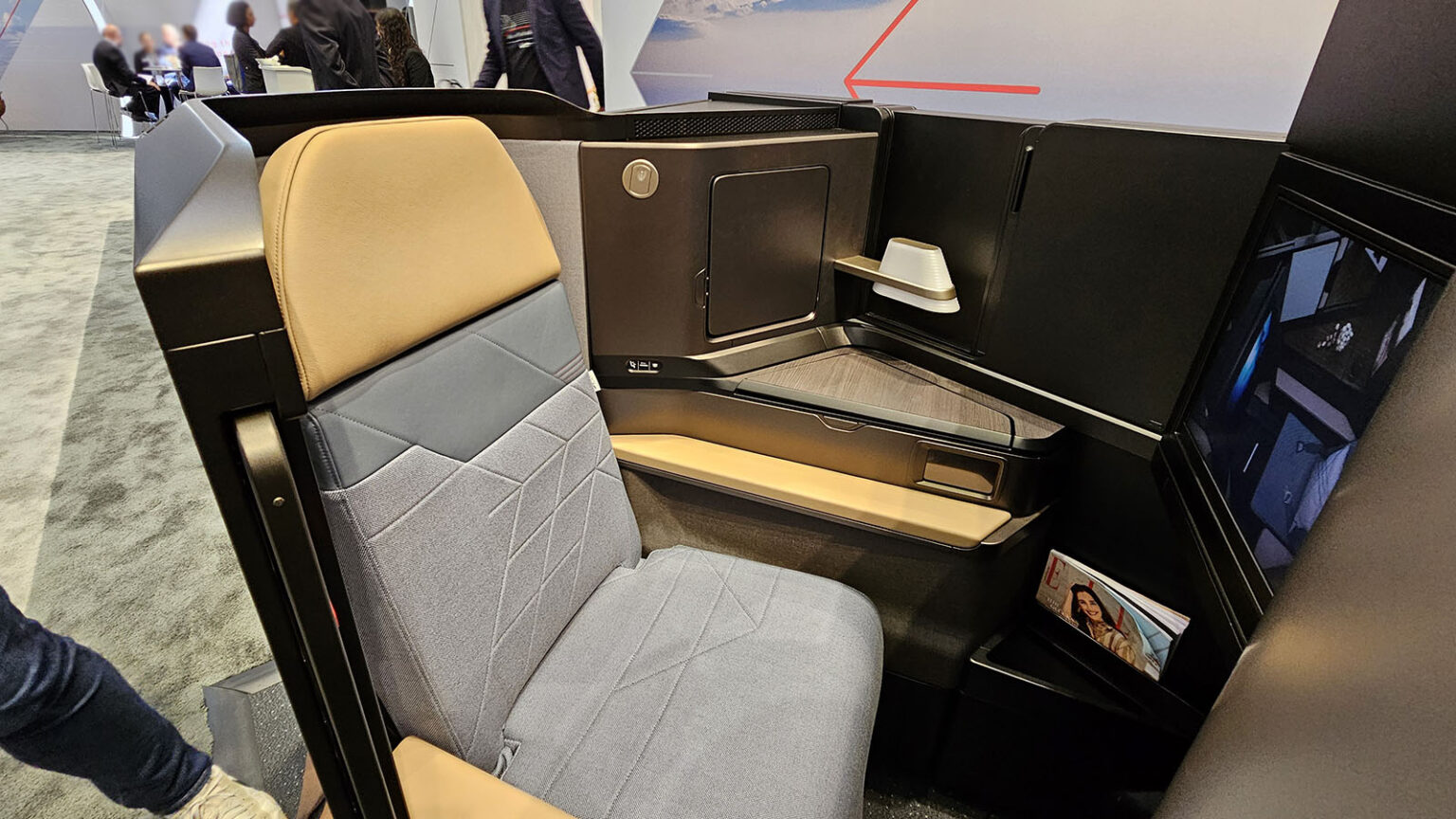Up close with Etihad's new Boeing 787 Business Class seat - Point Hacks