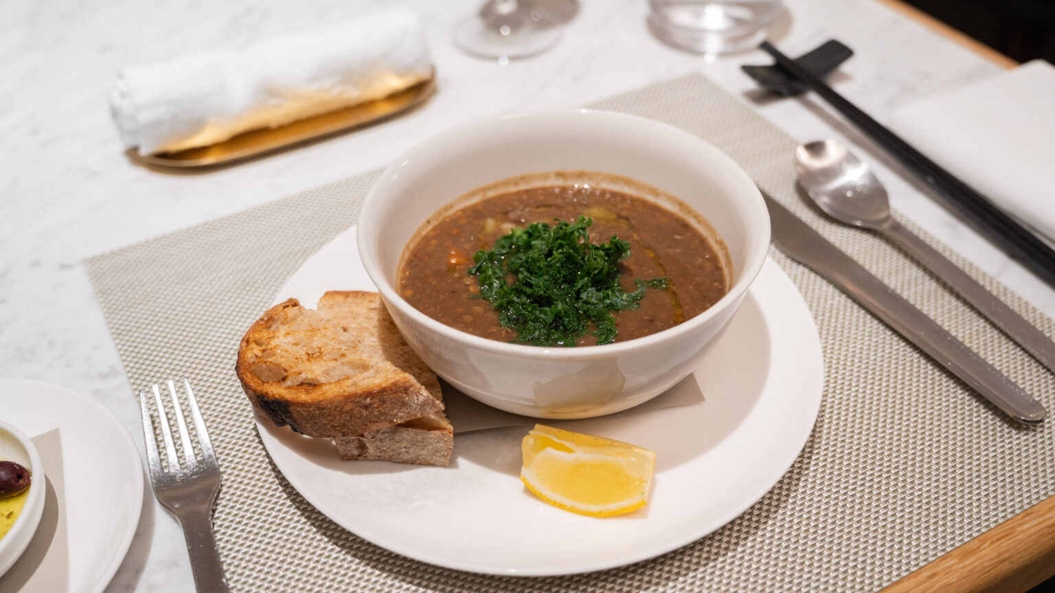 What's new on the menu at the Qantas International First Lounge ...