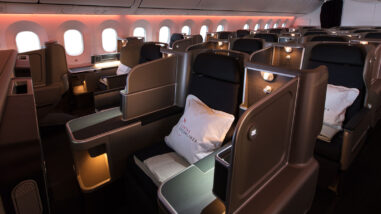 Is it worth chasing Qantas Gold status? - Point Hacks