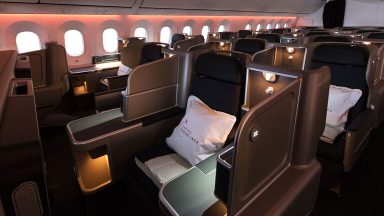 Is it worth chasing Qantas Gold status? - Point Hacks
