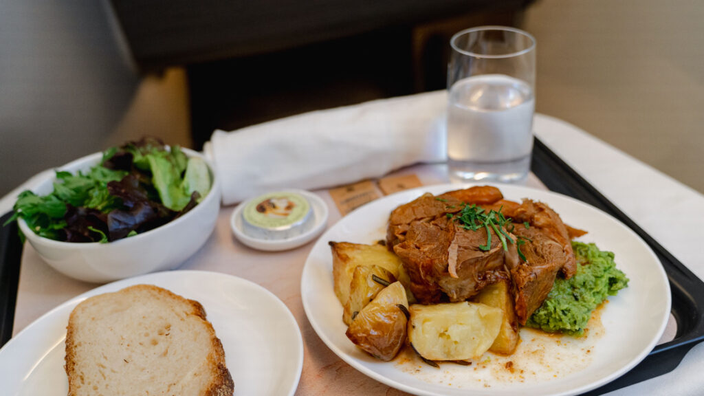 What to expect on a Qantas 'international' domestic flight - Point Hacks