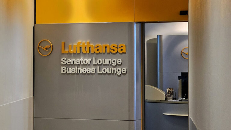 Review: Lufthansa Senator Lounge, Hamburg - Point Hacks
