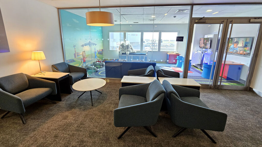 Review: British Airways Galleries First Lounge London Heathrow T3 ...