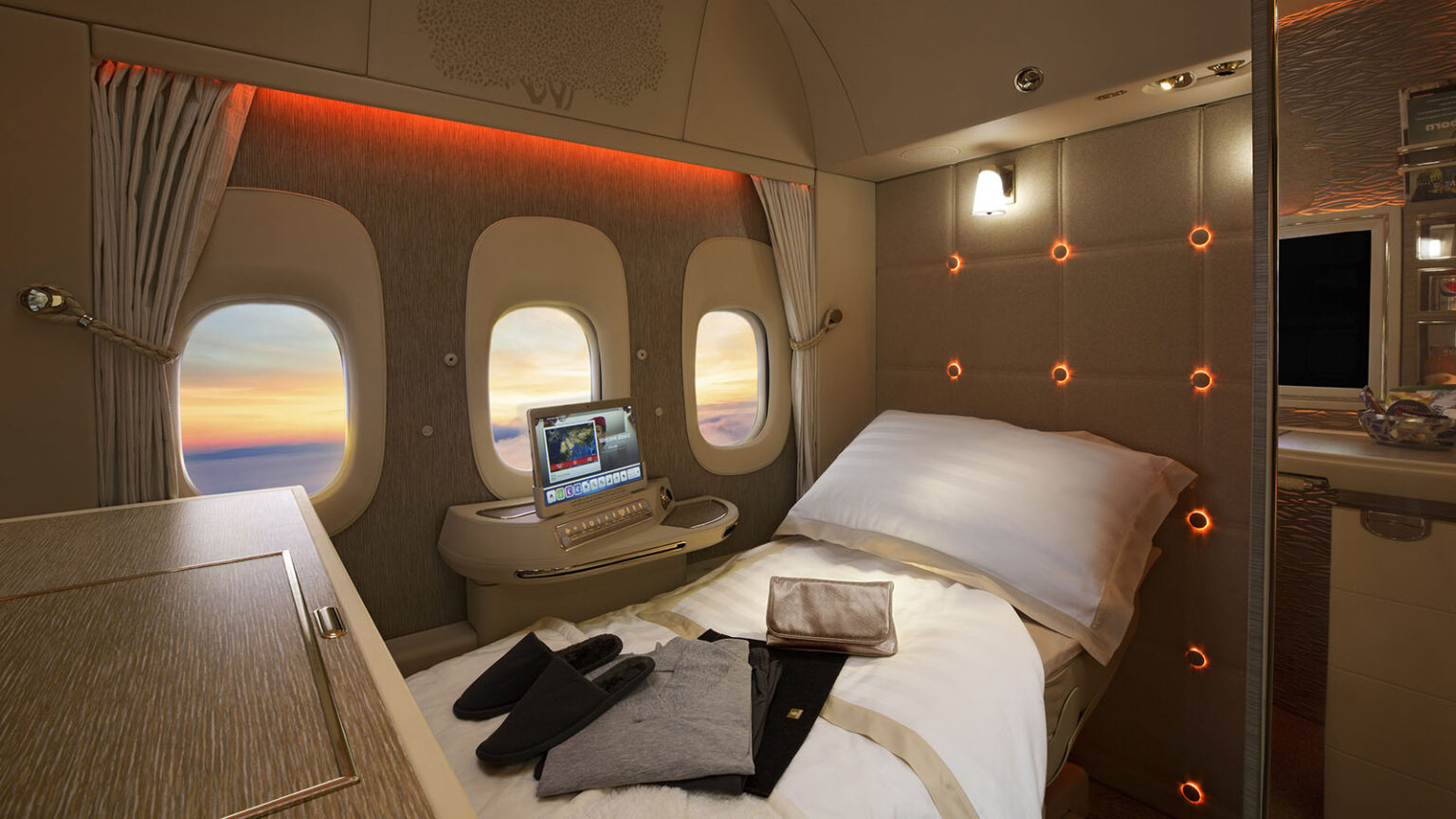 The five best First Class suites flying from Australia - Point Hacks