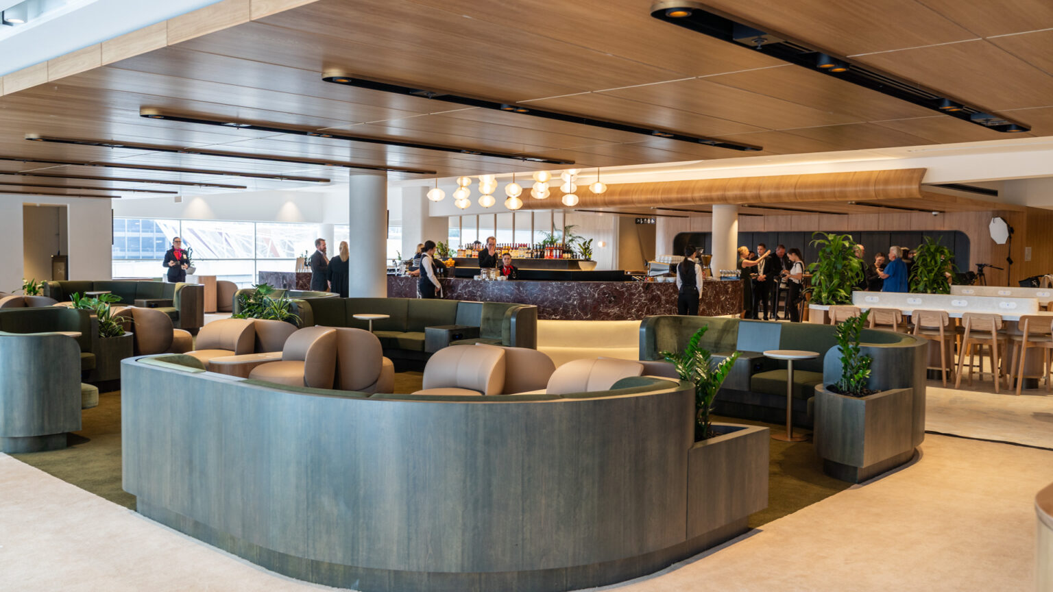 First look: Qantas Domestic Business Lounge, Adelaide - Point Hacks