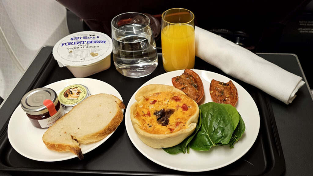 Qantas Business breakfast express: taking the day's first flight to ...